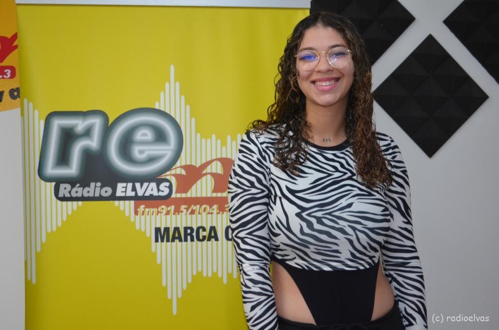 Inês Hayes escreve letra de uma das canções do novo álbum de Aurea ...